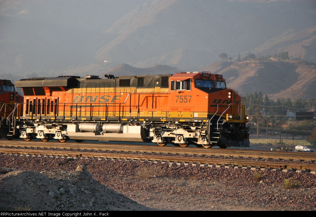 BNSF 7557